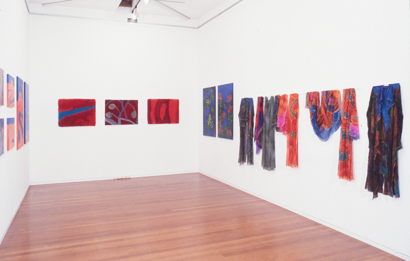 Linda Jackson: Linda Jackson, 1998 - Roslyn Oxley9 Gallery