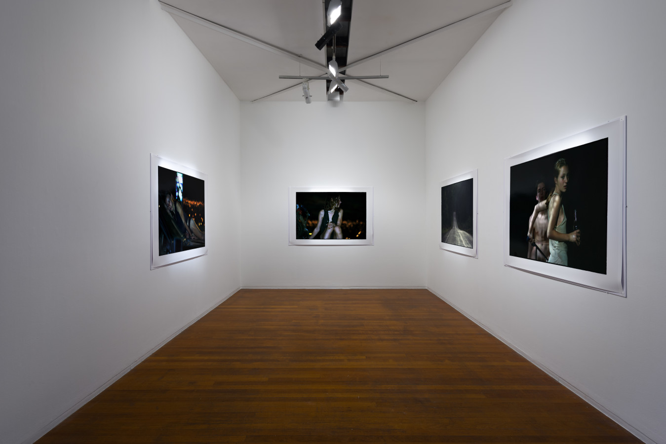 Bill Henson: Bill Henson, 2022 - Roslyn Oxley9 Gallery